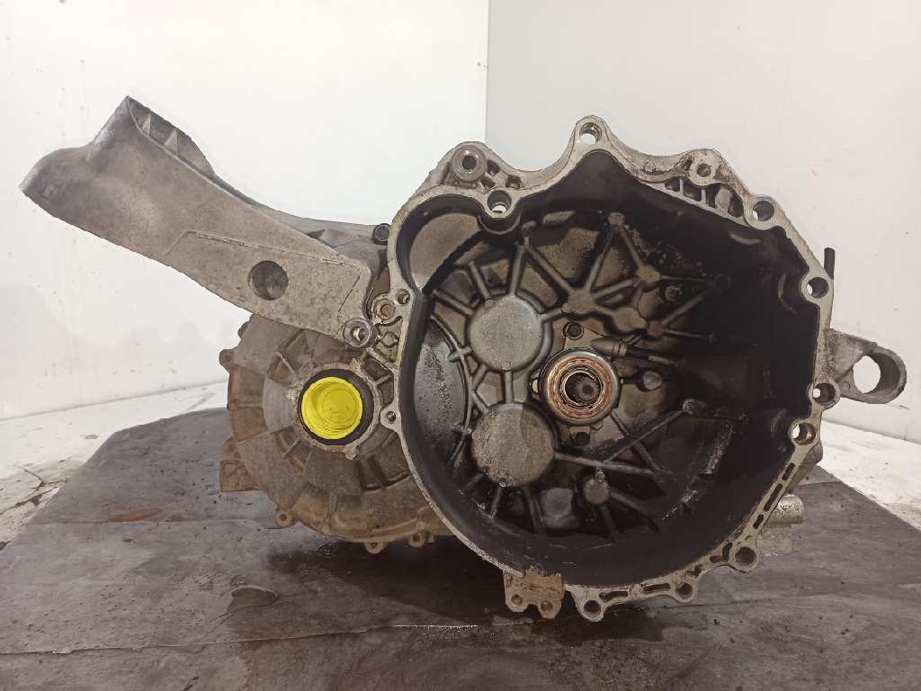 Manual gearbox VOLVO V70 II (285) 2.5 TDI 7835020 | B-Parts