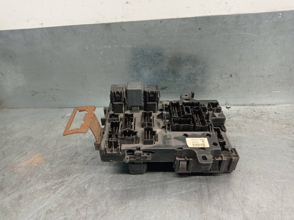 Boîte à Fusibles NISSAN TERRANO II (R20) 2.7 TDi 4WD 8295328 | B-Parts