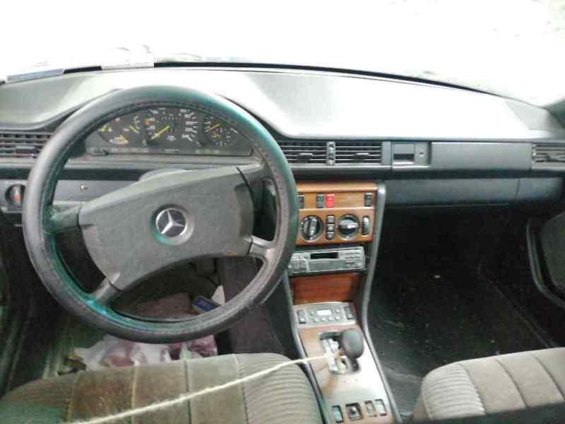 Front left window mechanism MERCEDES-BENZ 124 Saloon (W124) 0130821137 ...