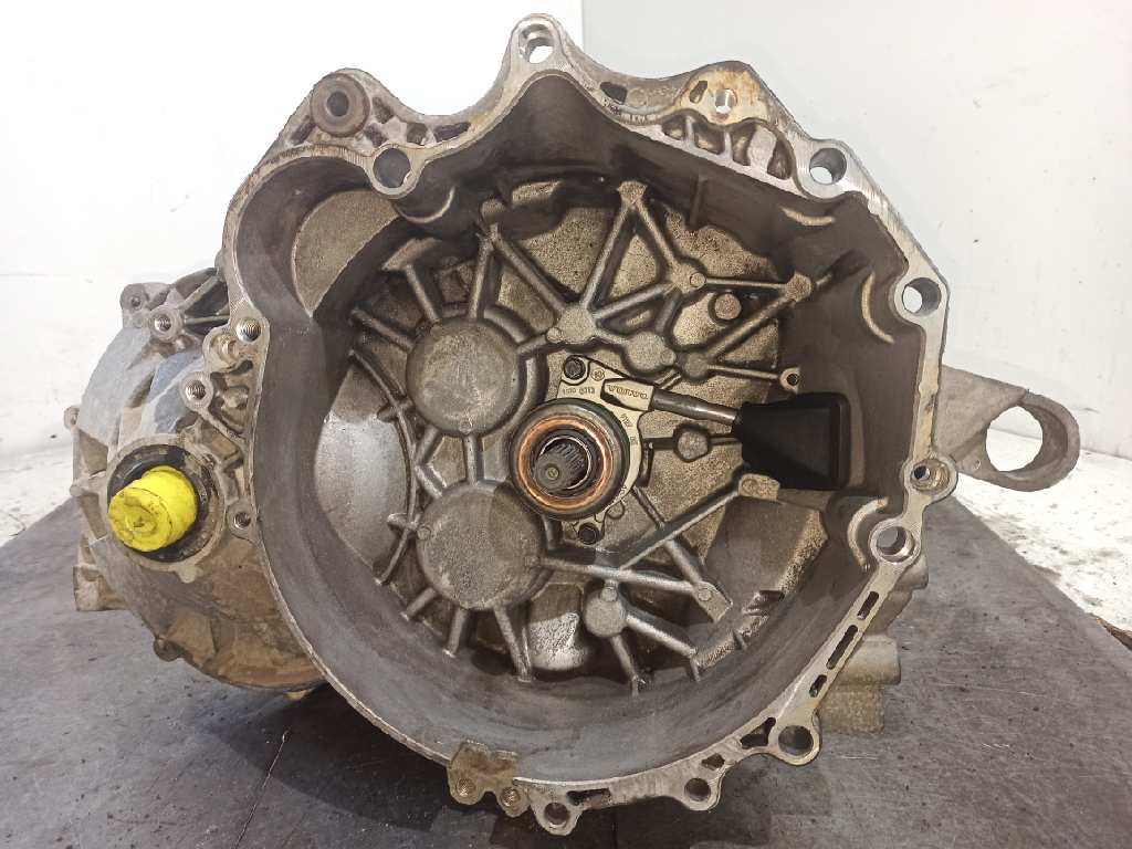 Manual gearbox VOLVO S80 I (184) 2.5 TDI 8209495 | B-Parts