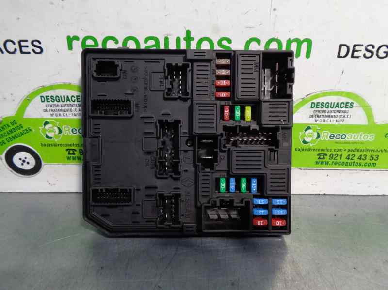 Caixa de fusíveis RENAULT MEGANE IV Hatchback (B9A/M/N_) 1.5 dCi 110 ...