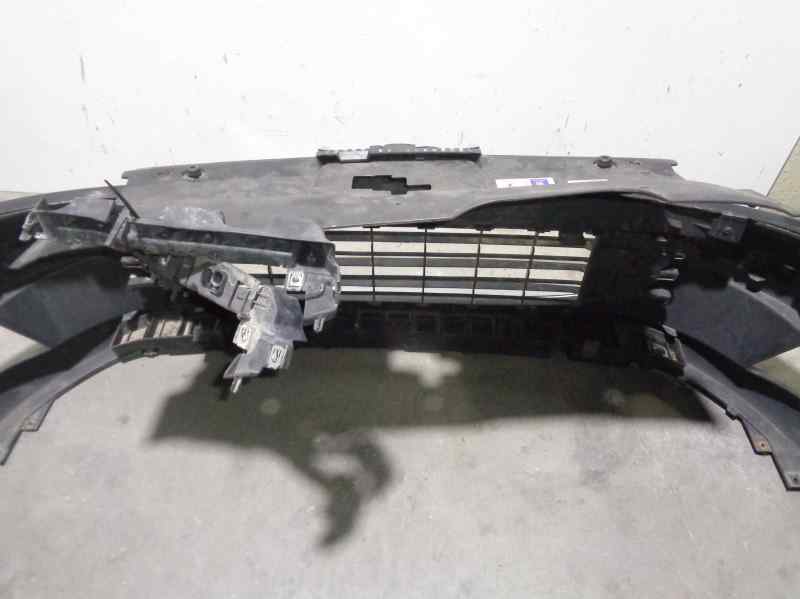 Front bumper PEUGEOT 407 (6D_) 1.6 HDi 110 NEGRO | B-Parts