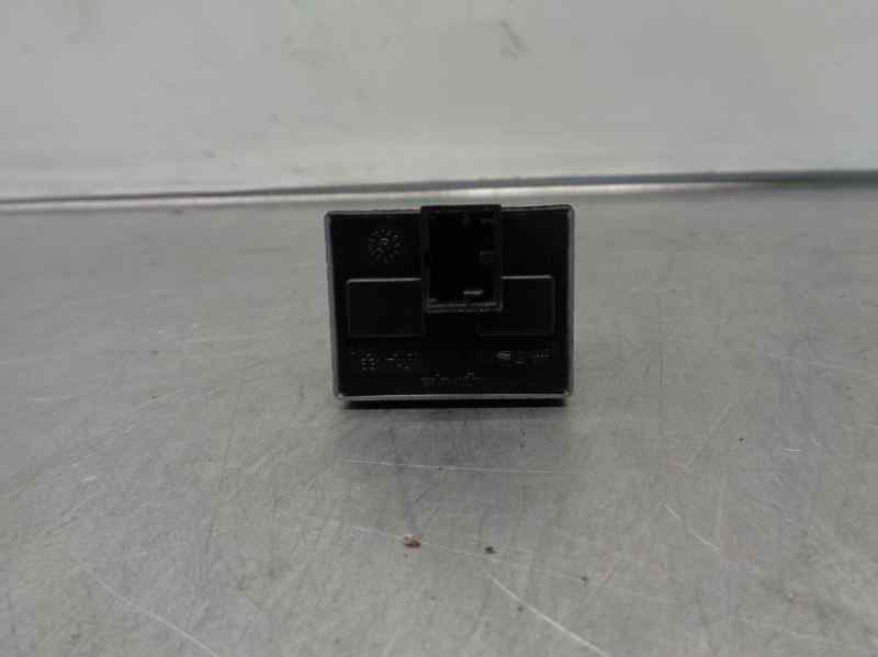 Left front window switch VW POLO (9N_) 1.4 16V 6128992 | B-Parts