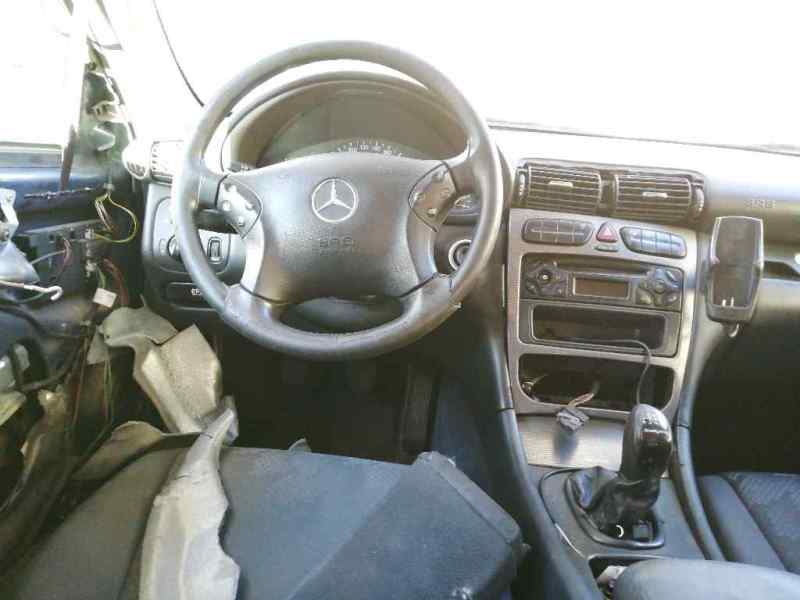 Fuse box MERCEDES-BENZ C-CLASS (W203) C 220 CDI (203.006) 2035451701 ...