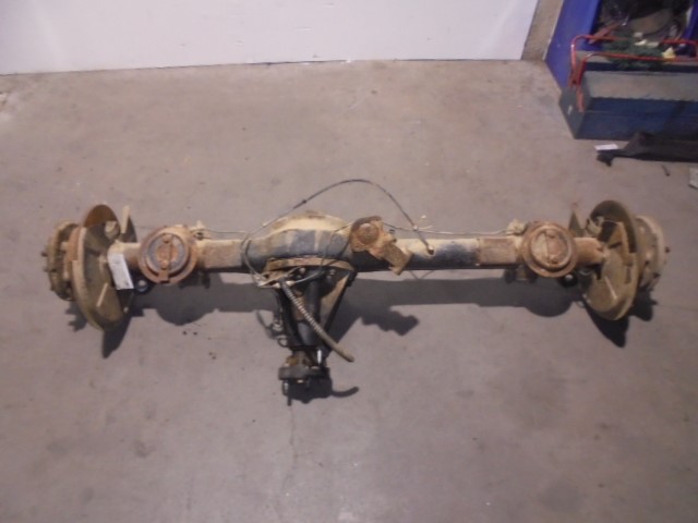 Rear axle LAND ROVER DISCOVERY I (LJ) 2.5 TDI 4x4 9743890 | B-Parts