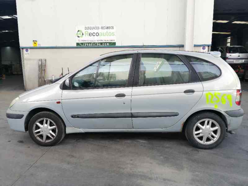 Third brake light RENAULT MEGANE Scenic (JA0/1_) 1.9 dTi (JA0N) 8200027455 | B-Parts