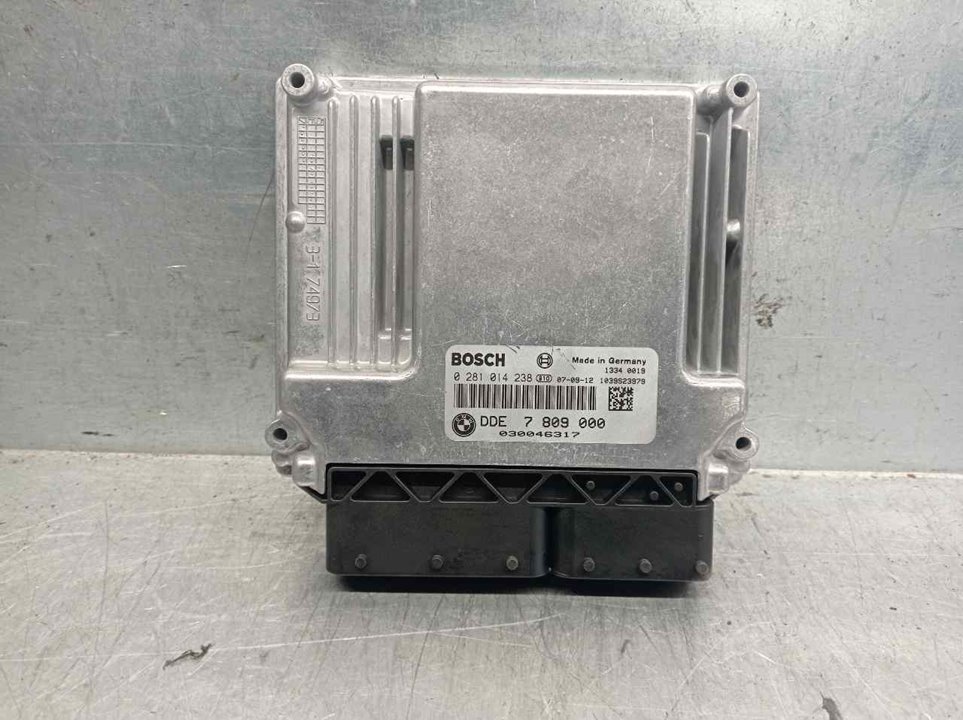 Engine control unit (ECU) BMW 5 (E60) 520 d 9250203 | B-Parts