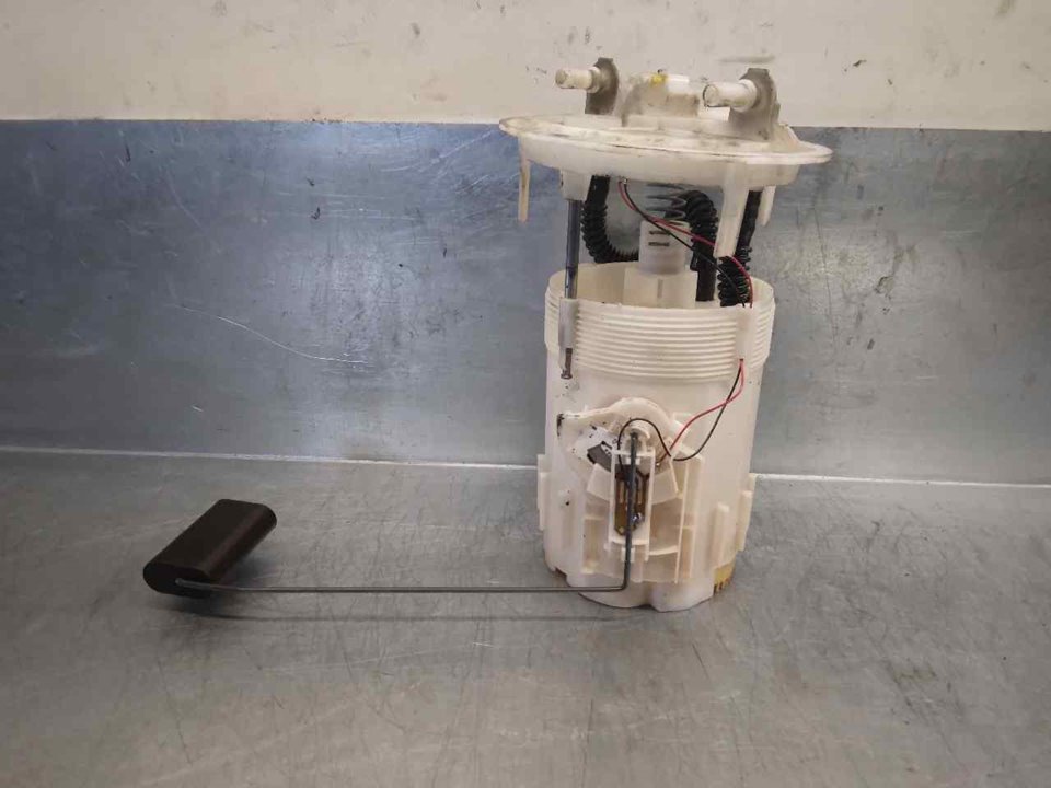 Fuel pump RENAULT KANGOO / GRAND KANGOO II (KW0/1_) 1.5 dCi 70 (KW0V, KW0A) 9430493 | B-Parts