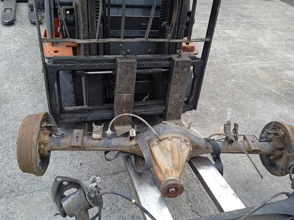 Rear axle NISSAN PICK UP (D22) 2.5 TD 4WD 2245411 | B-Parts