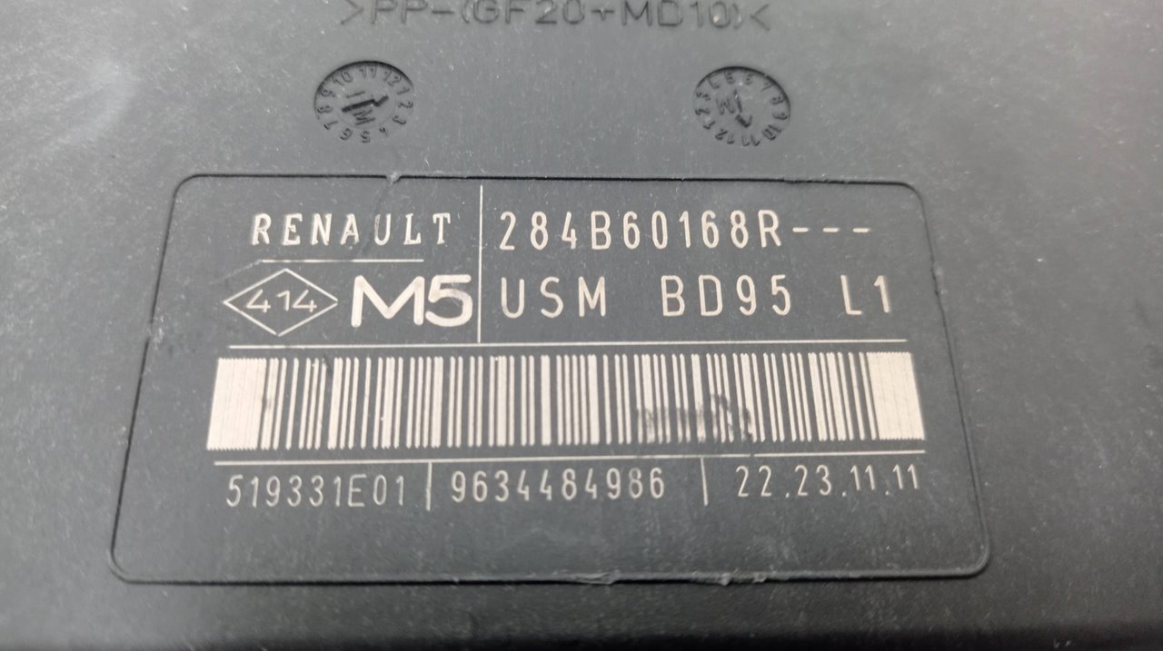 Fuse box RENAULT MEGANE III Hatchback (BZ0/1_, B3_) 1.5 dCi (BZ09, BZ0D ...