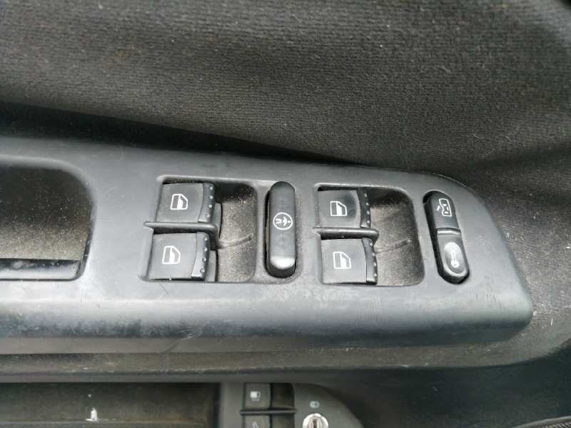 Left front window switch VW PASSAT B5.5 (3B3) 2.0 10775503 | B-Parts