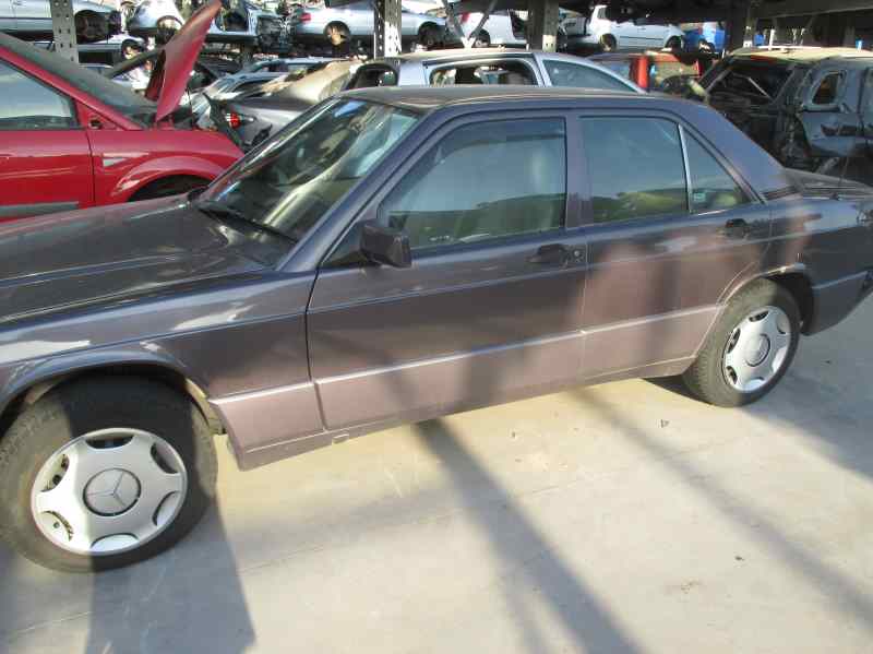 Pièces de voiture d'occasion pour MERCEDES-BENZ 190 (W201) V210789 | B ...
