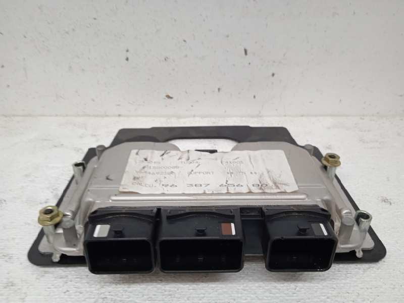 Engine control unit (ECU) PEUGEOT 307 (3A/C) 11083240 | B-Parts
