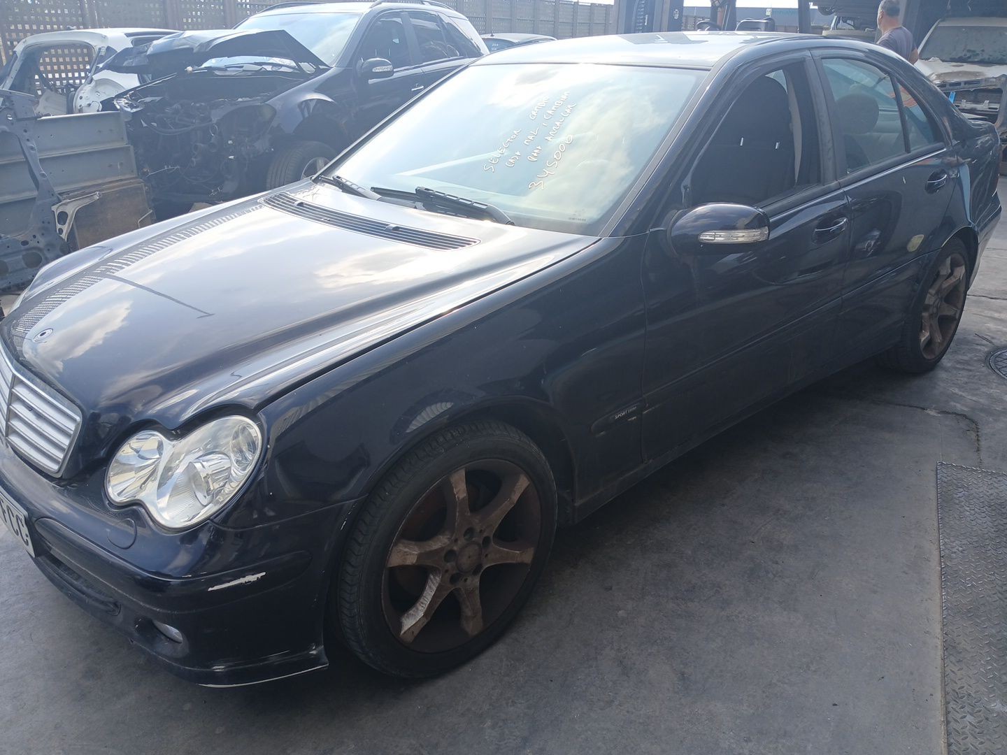 Pièces d'occasion pour MERCEDES-BENZ C-CLASS (W203)C 180 Kompressor ...