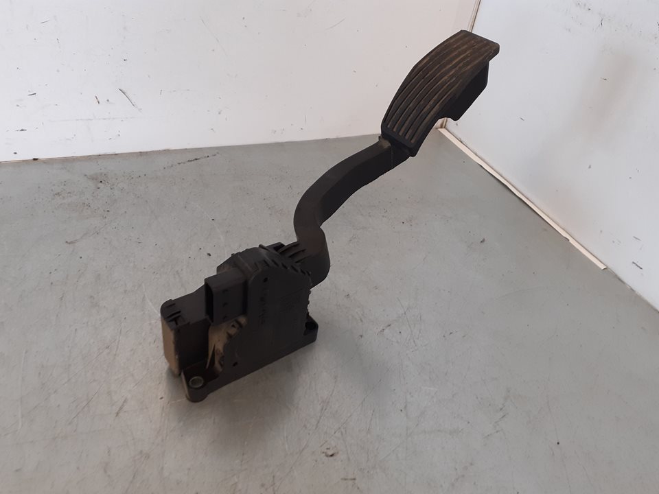 Pedal OPEL CORSA D (S07) 1.4 (L08, L68) 7090824 | B-Parts