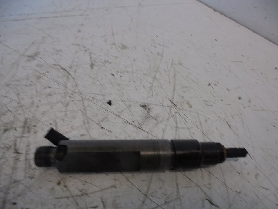 Injector VW TRANSPORTER T4 Van (70A, 70H, 7DA, 7DH) 2.5 TDI 6975528 | B ...