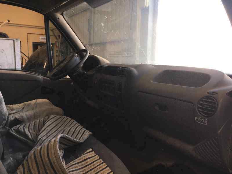 Tailgate lock RENAULT MASTER II Van (FD) 2.2 dCI 90 | B-Parts