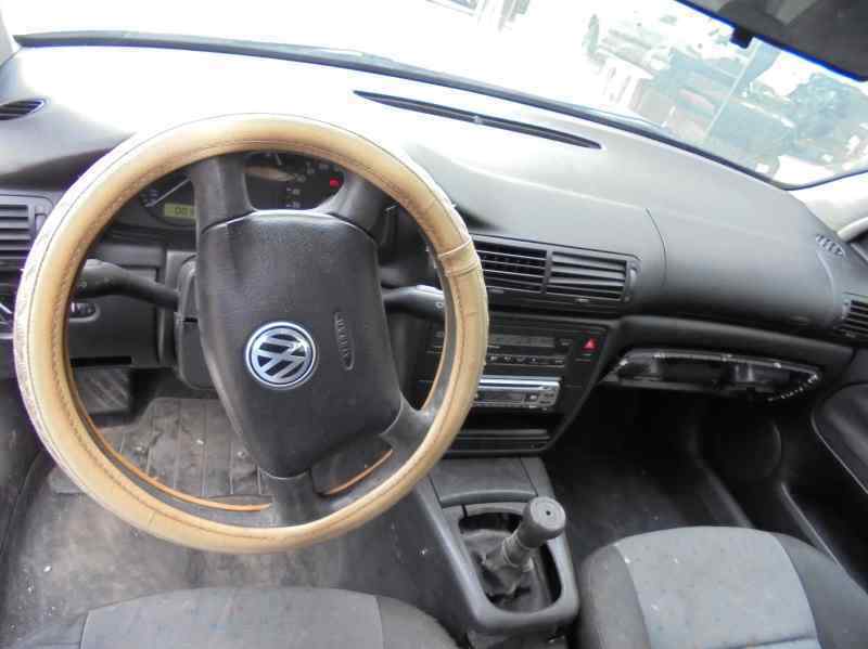 Rear bumper reinforcement VW PASSAT B5 (3B2) 1.6 2456590 | B-Parts