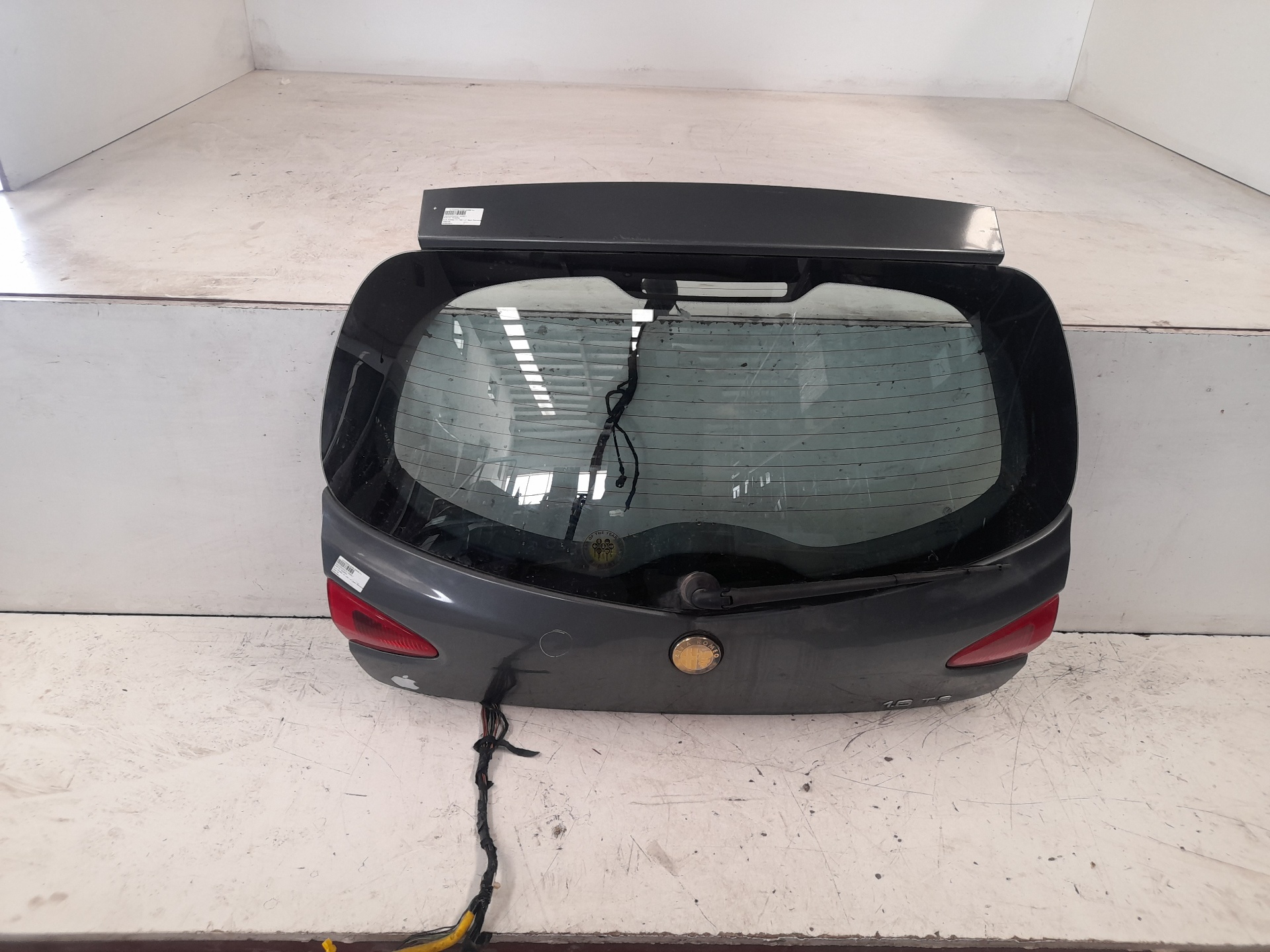 Heckklappe ALFA ROMEO 147 (937_) 1.6 16V T.SPARK (937.AXA1A, 937.AXB1A, 937.BXB1A) 18082910 | B ...