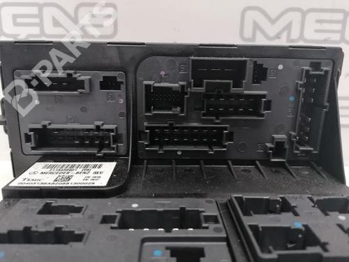 Fuse box MERCEDES-BENZ CLS (C219) CLS 320 CDI (219.322) 12160306 | B-Parts