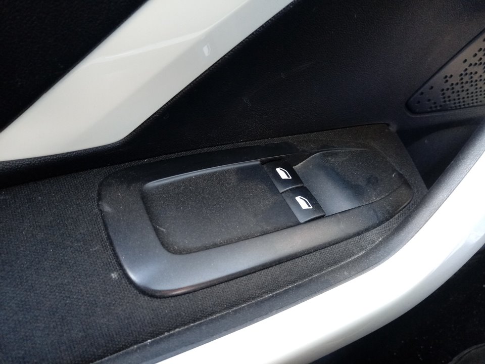 Left front window switch PEUGEOT 208 I (CA_, CC_) 1.6 HDi / BlueHDi 75 ...