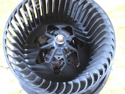 Heater blower motor VW PASSAT B6 Variant (3C5) 2.0 TDI 4805323 | B-Parts