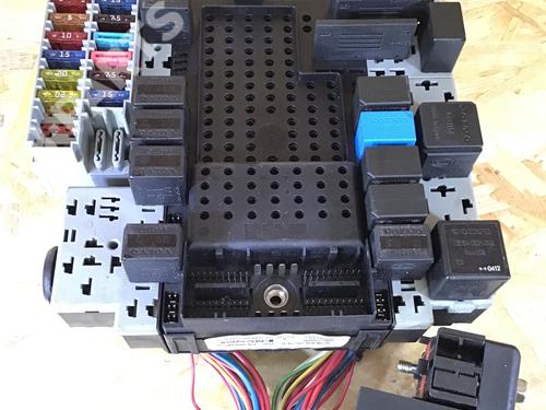 Fuse box VOLVO V70 II (285) D5 7849589 | B-Parts