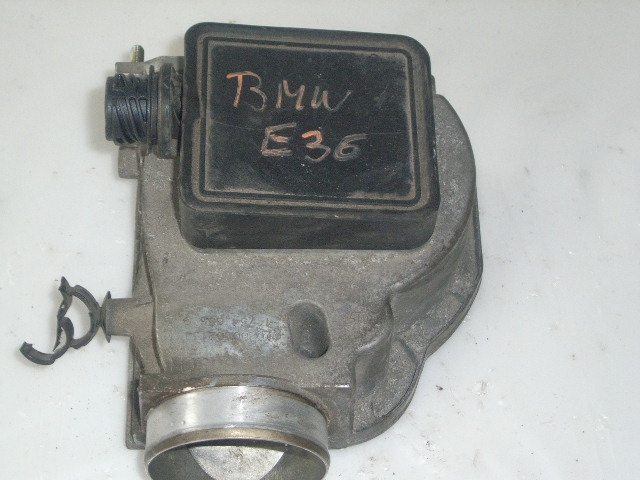 Mass air flow sensor BMW 3 (E36) 318 i 2560240 | B-Parts