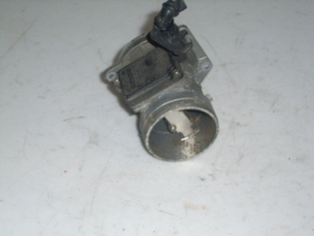 Mass air flow sensor VW GOLF III Cabriolet (1E7) 2.0 2561994 | B-Parts