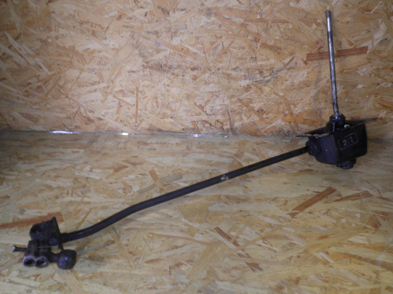 Automatic gearbox selector VW POLO Coupe (86C, 80) 1.0 2571268 | B-Parts