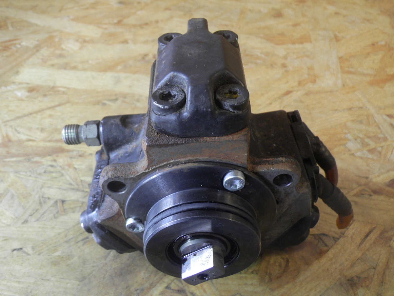 Common rail MERCEDES-BENZ C-CLASS (W203) C 200 CDI (203.004) 2575449 ...