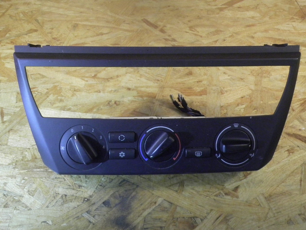 Climate control BMW X3 (E83) 2.0 d 2578165 | B-Parts