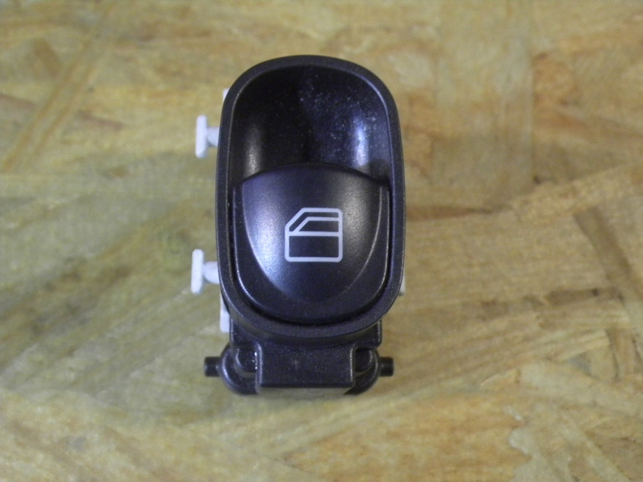 Switch MERCEDES-BENZ CLK (C209) 270 CDI (209.316) 2790110 | B-Parts