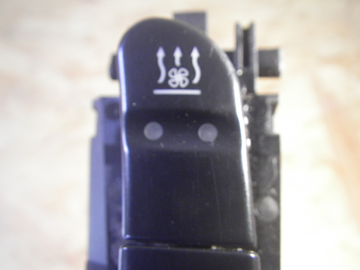 Switch MERCEDES-BENZ CLK (C209) 270 CDI (209.316) MERCEDES-BENZ ...