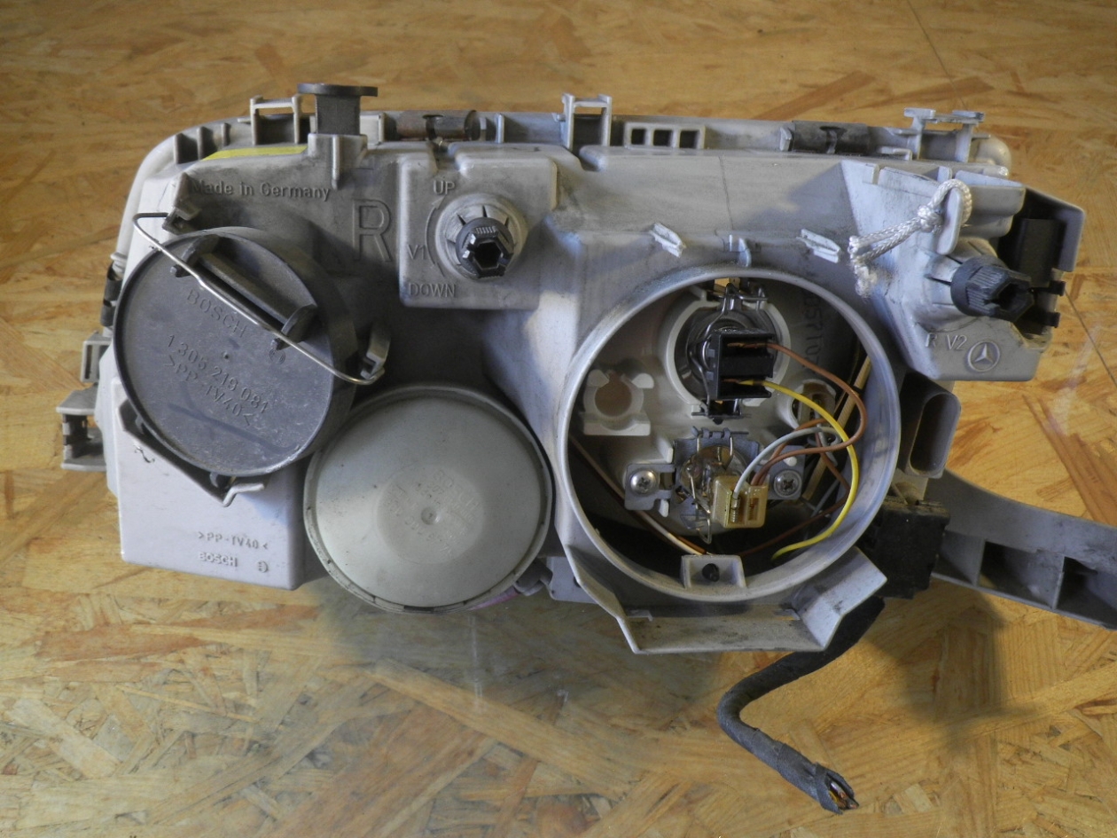 Right headlight MERCEDES-BENZ C-CLASS (W202) C 180 (202.018) MERCEDES ...