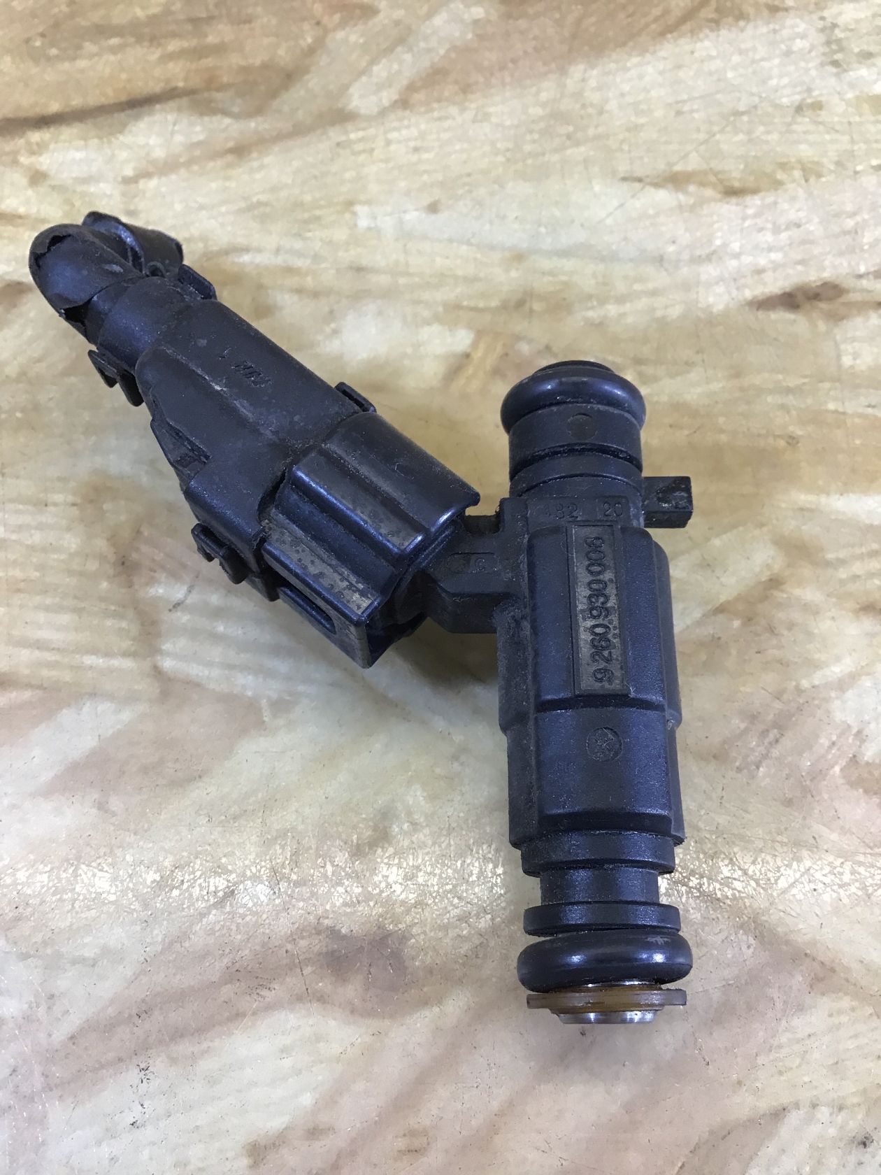 Injector HYUNDAI GETZ (TB) 1.3 8689589 | B-Parts