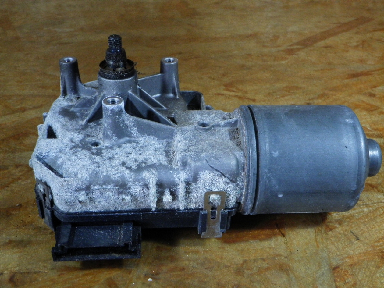 Front wiper motor MERCEDES-BENZ E-CLASS (W211) E 270 CDI (211.016 ...