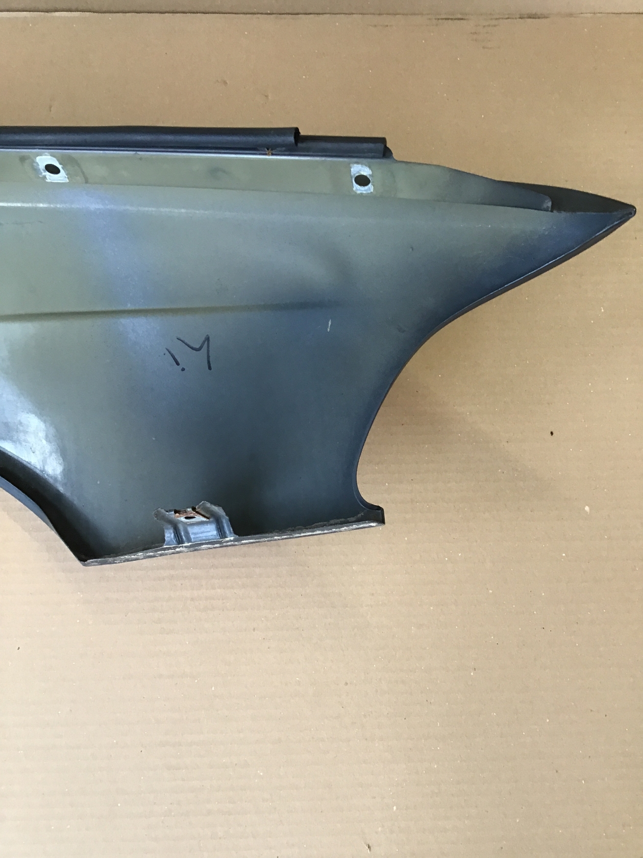 Left front fenders BMW 5 (E39) 520 i | B-Parts