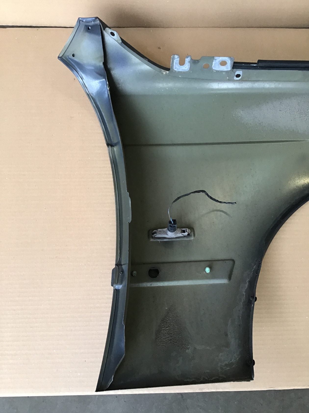 Left front fenders BMW 5 (E39) 520 i | B-Parts