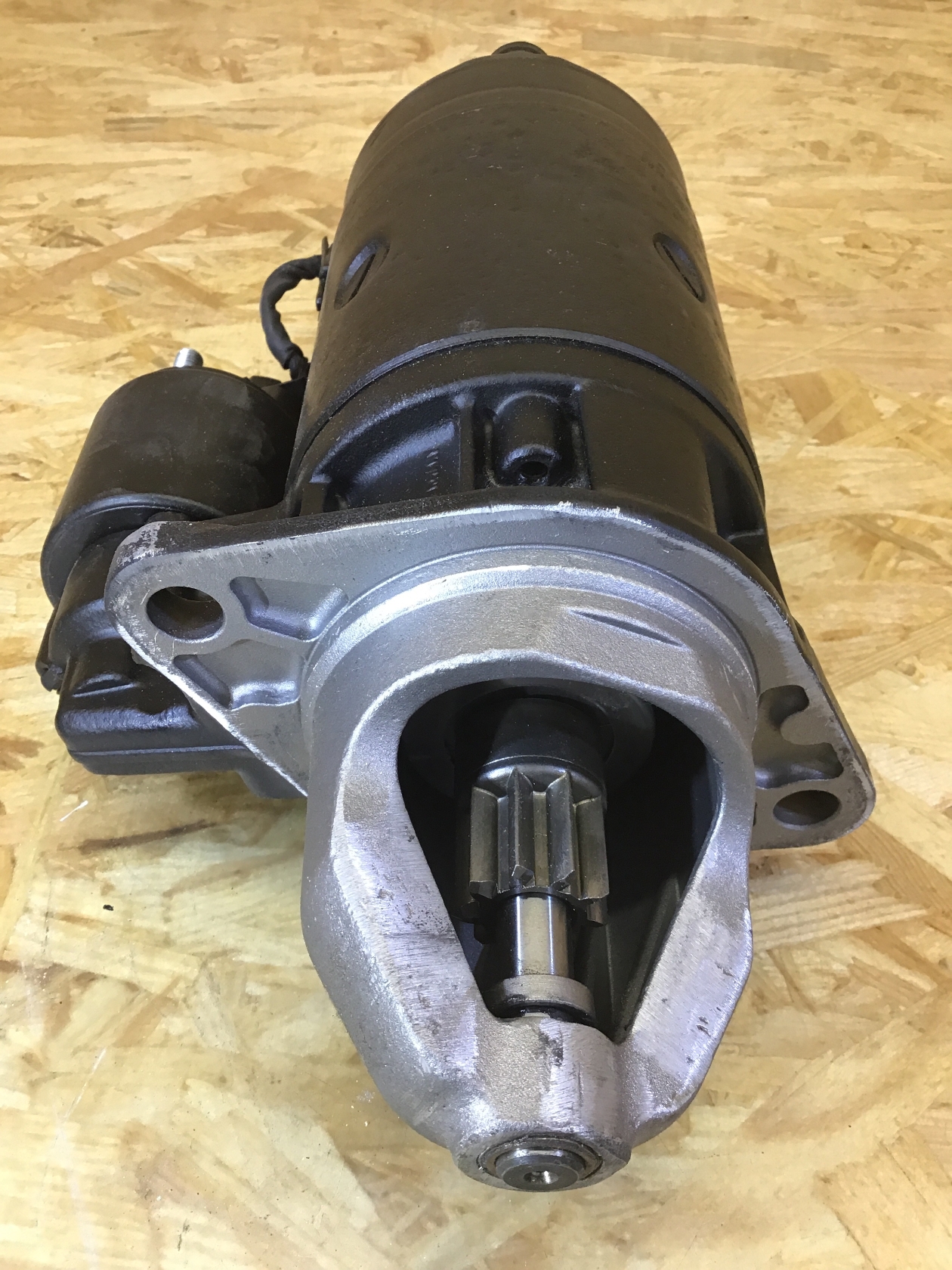 Starter VW TRANSPORTER III Bus 1.6 TD 9201027 | B-Parts