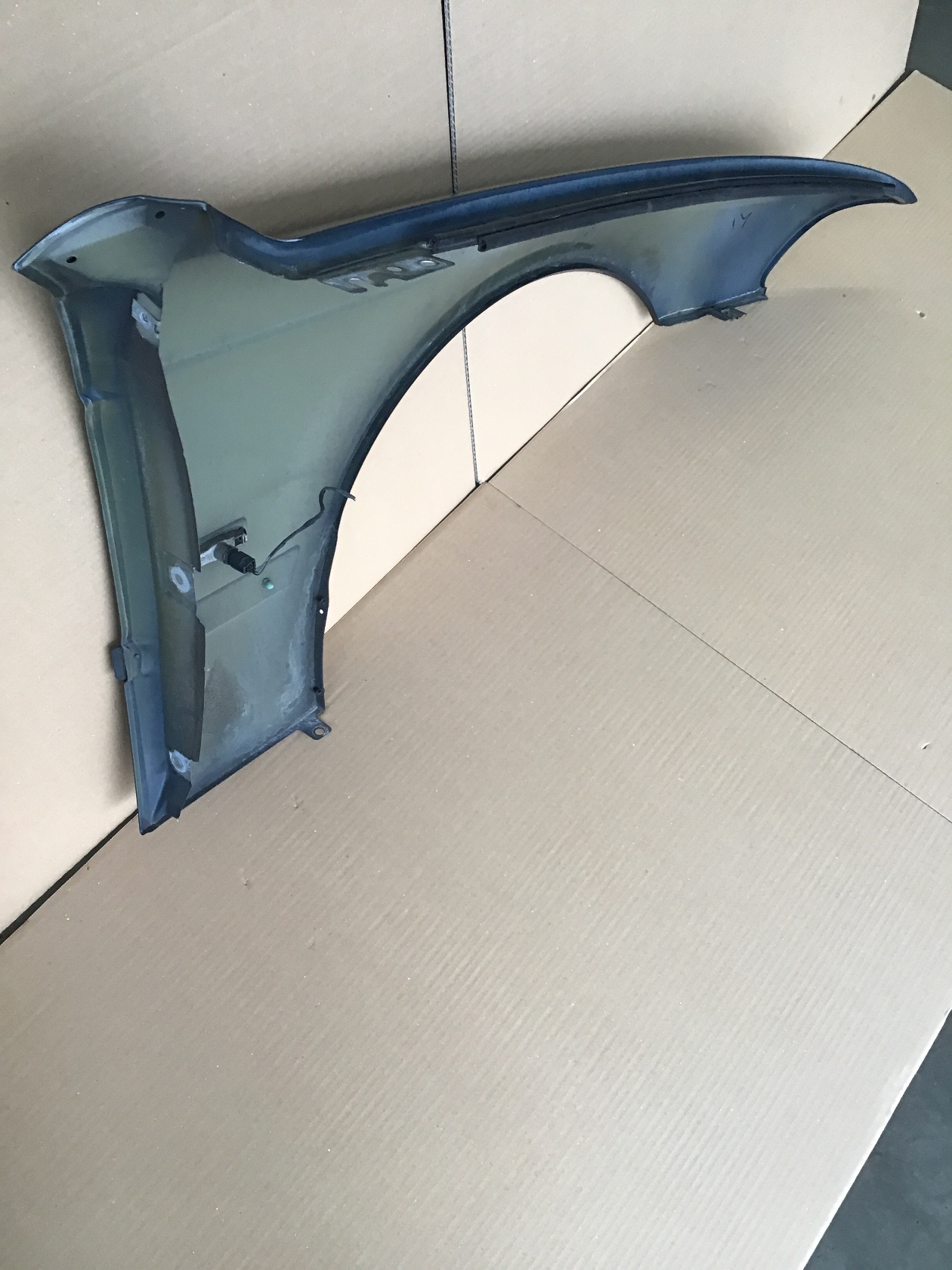 Left front fenders BMW 5 (E39) 520 i | B-Parts