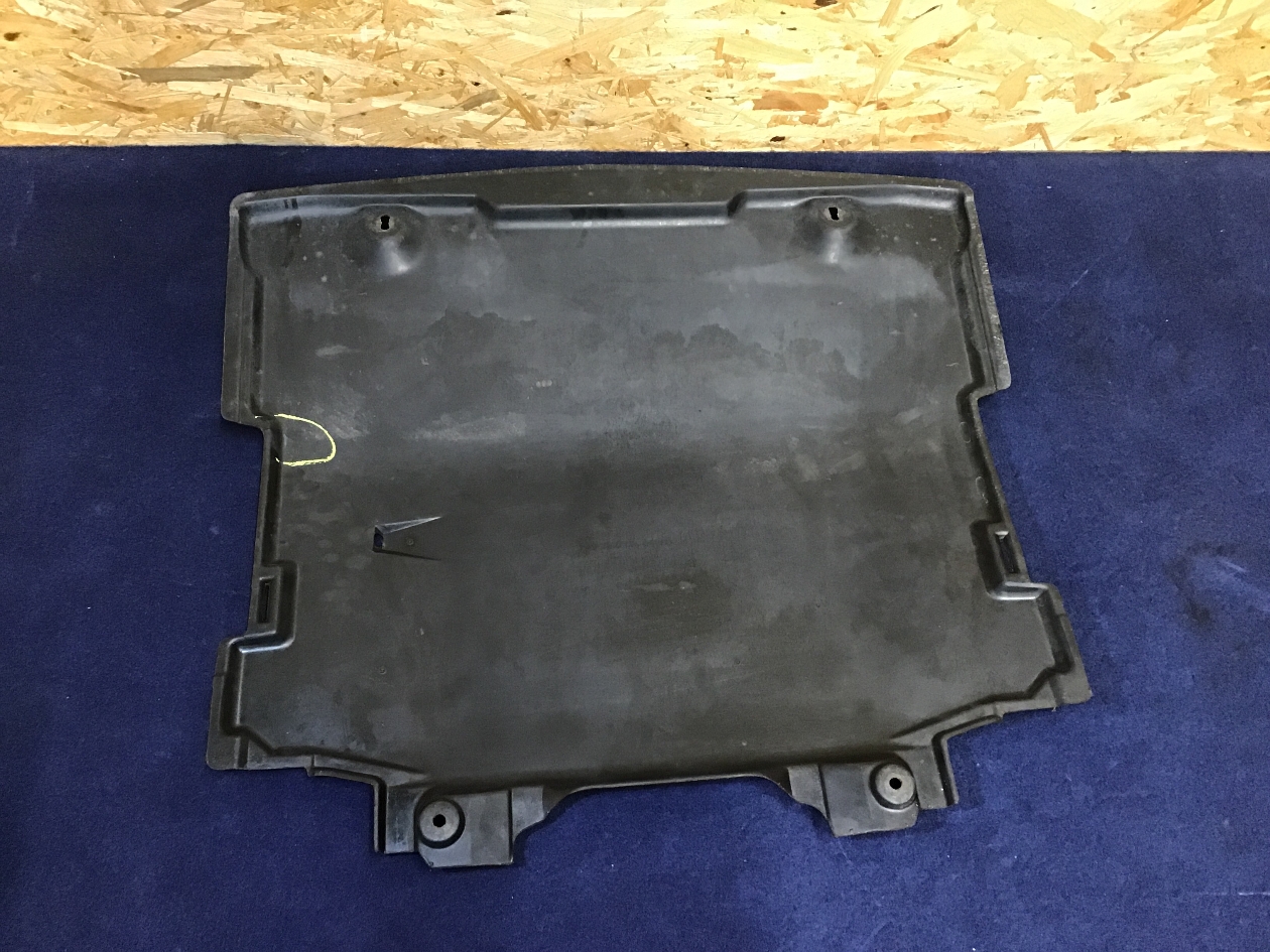 Engine under cover MERCEDES-BENZ C-CLASS (W202) C 200 (202.020 ...