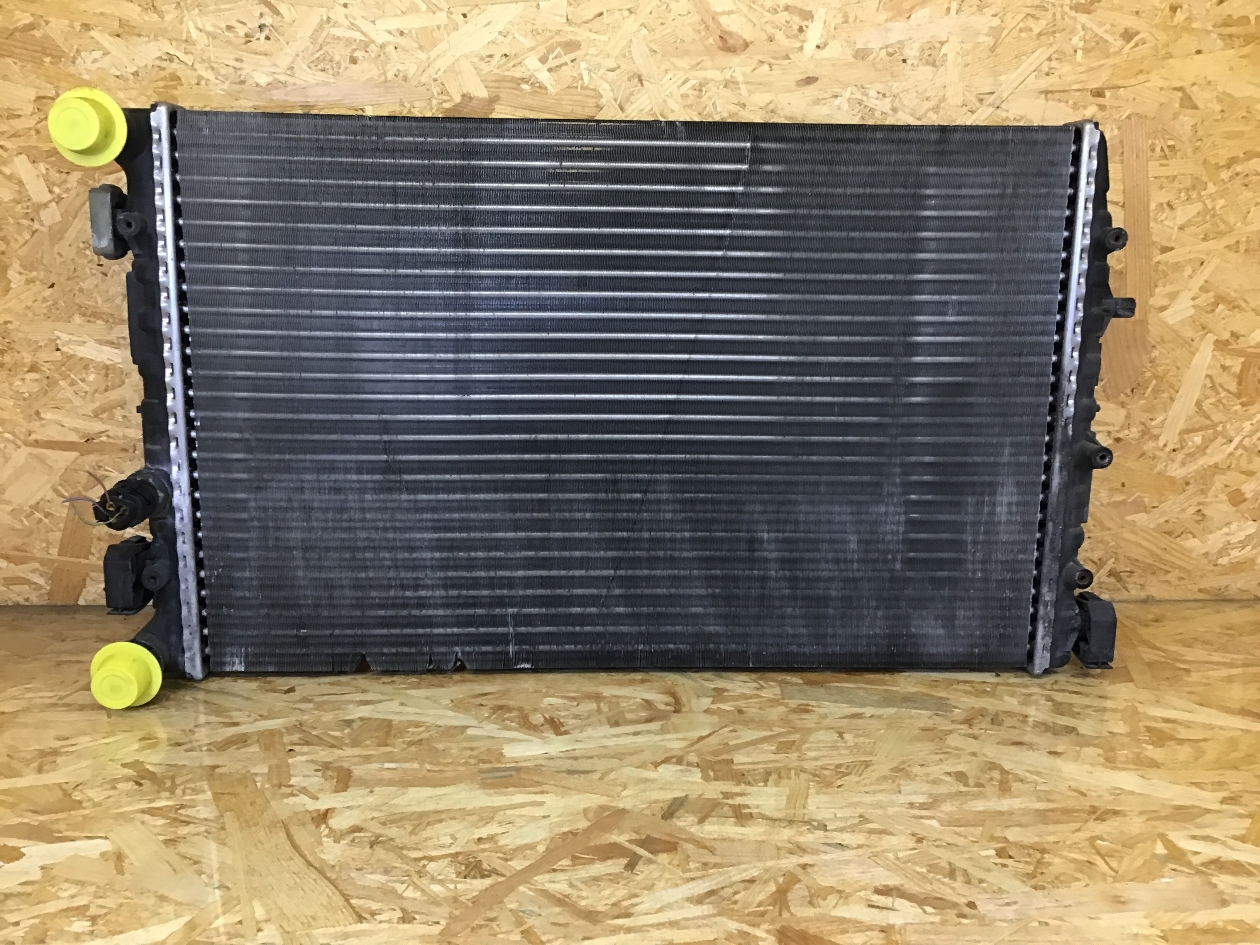 Water radiator VW POLO (9N_, 9A_) 1.2 12V 11415827 | B-Parts
