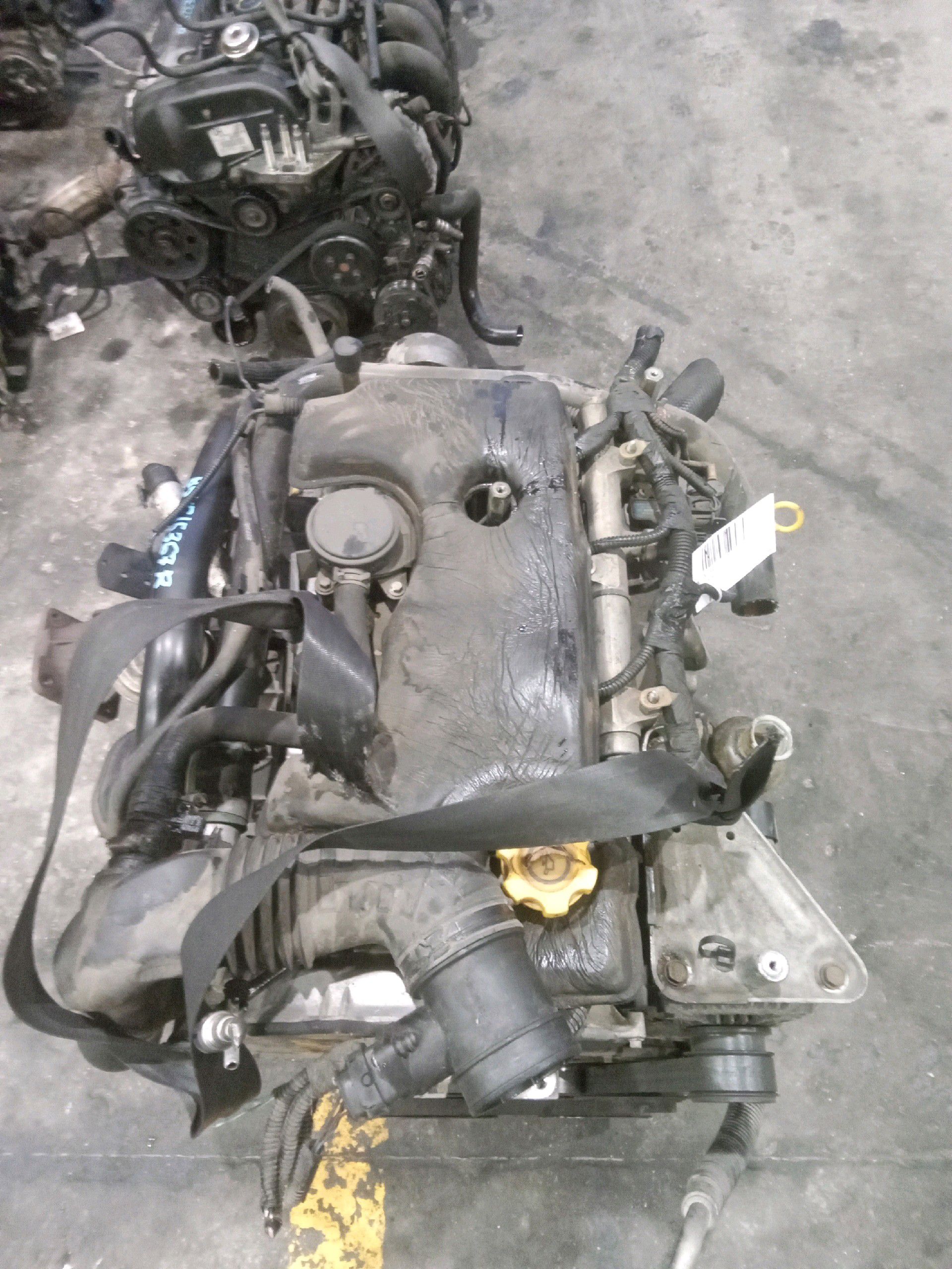 Moteur CHRYSLER VOYAGER IV (RG, RS) 2.5 CRD 16887463 | B-Parts