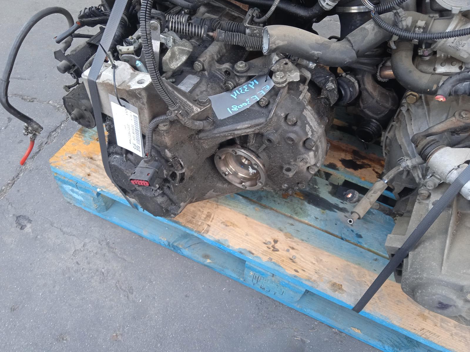 Manual gearbox VW GOLF IV Variant (1J5) 24176101 | B-Parts