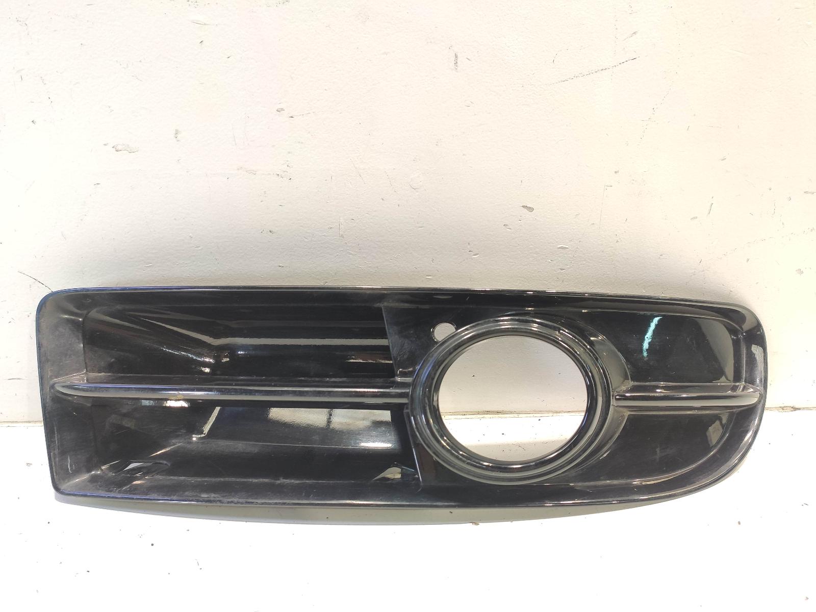 Rejilla AUDI A4 B8 Avant (8K5) 18701882 | B-Parts