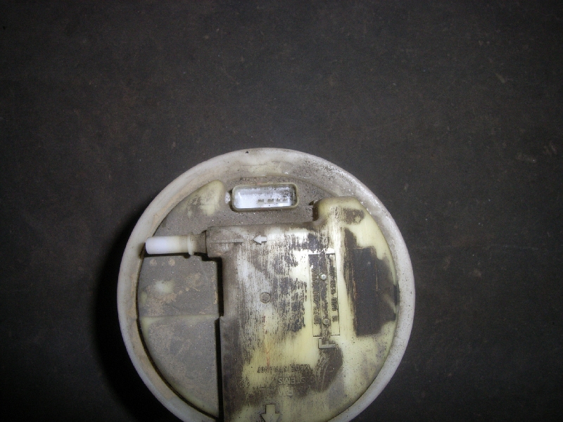 Fuel pump PEUGEOT 307 SW (3H) 1.6 16V 2654062 | B-Parts