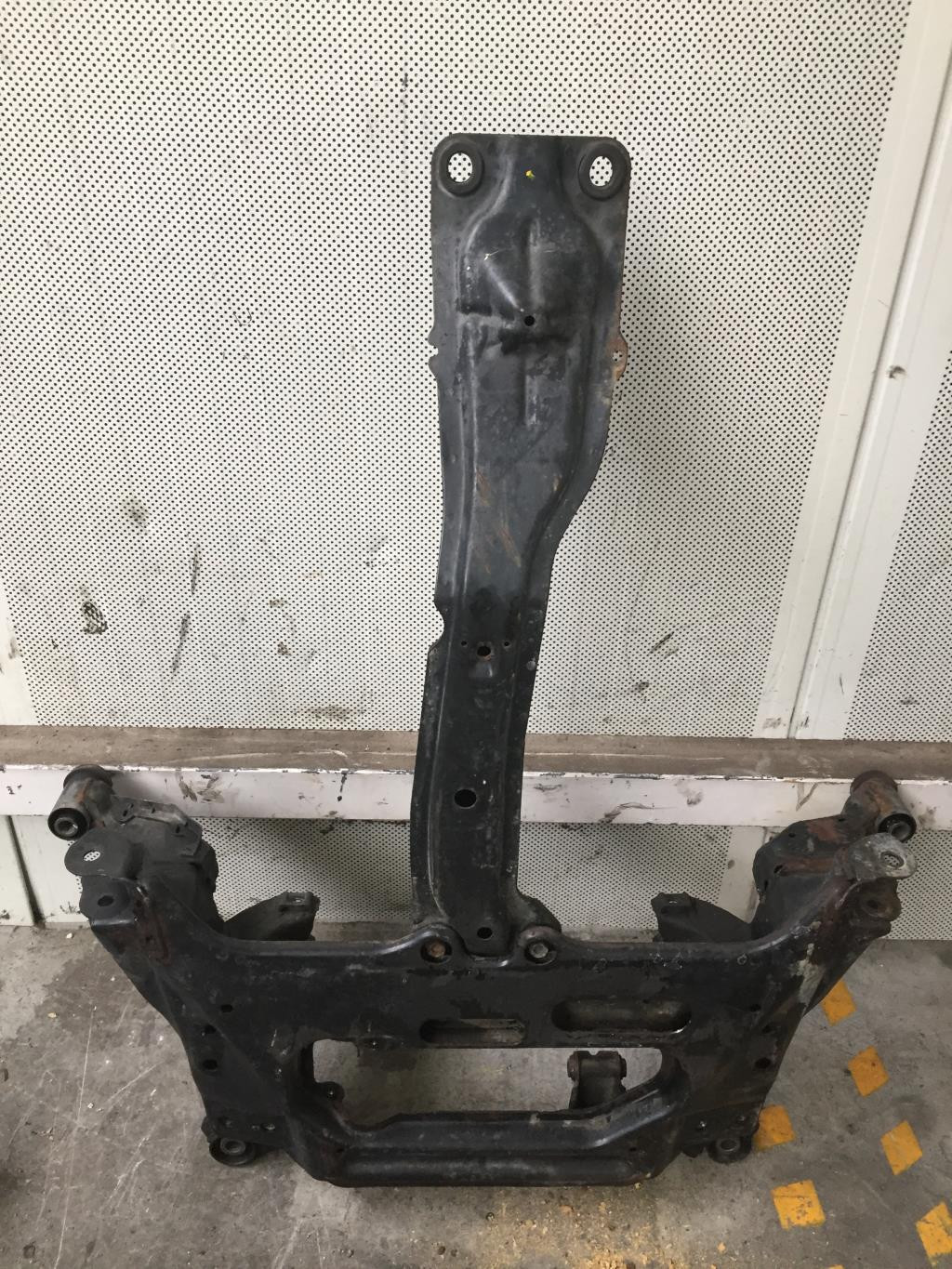 Subframe NISSAN X-TRAIL I (T30) 2.2 Di 4x4 13294303 | B-Parts