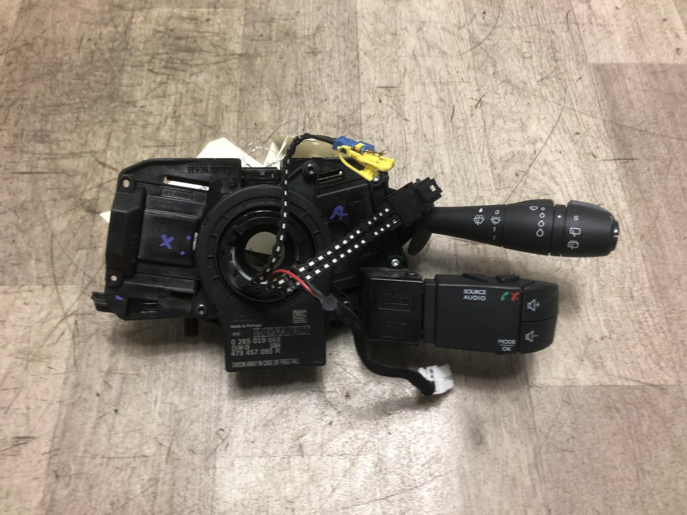 Steering column stalk RENAULT CLIO IV (BH_) 0.9 TCe 90 (BHNF, BHMA ...