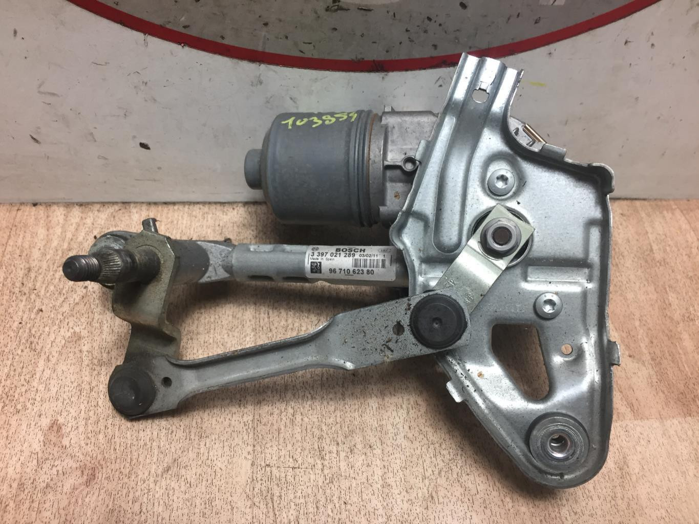 Front wiper motor PEUGEOT 3008 MPV (0U_) 2.0 HDi 150 / BlueHDi 150 ...
